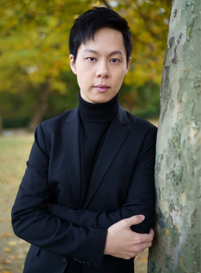Han Chen - Professional Pianist